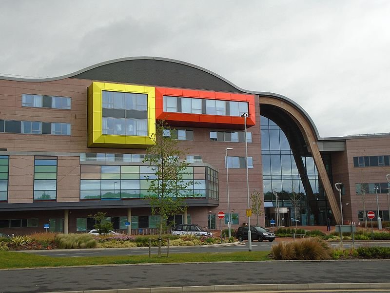 Running for their lives - Alder Hey Children's Charity - Happy Family Hub